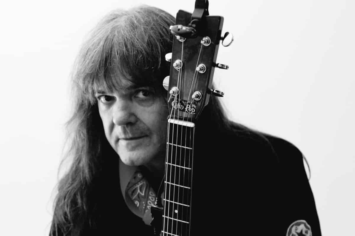 Călin Pop a lansat o nouă melodie,”Scrisoare peste timp”